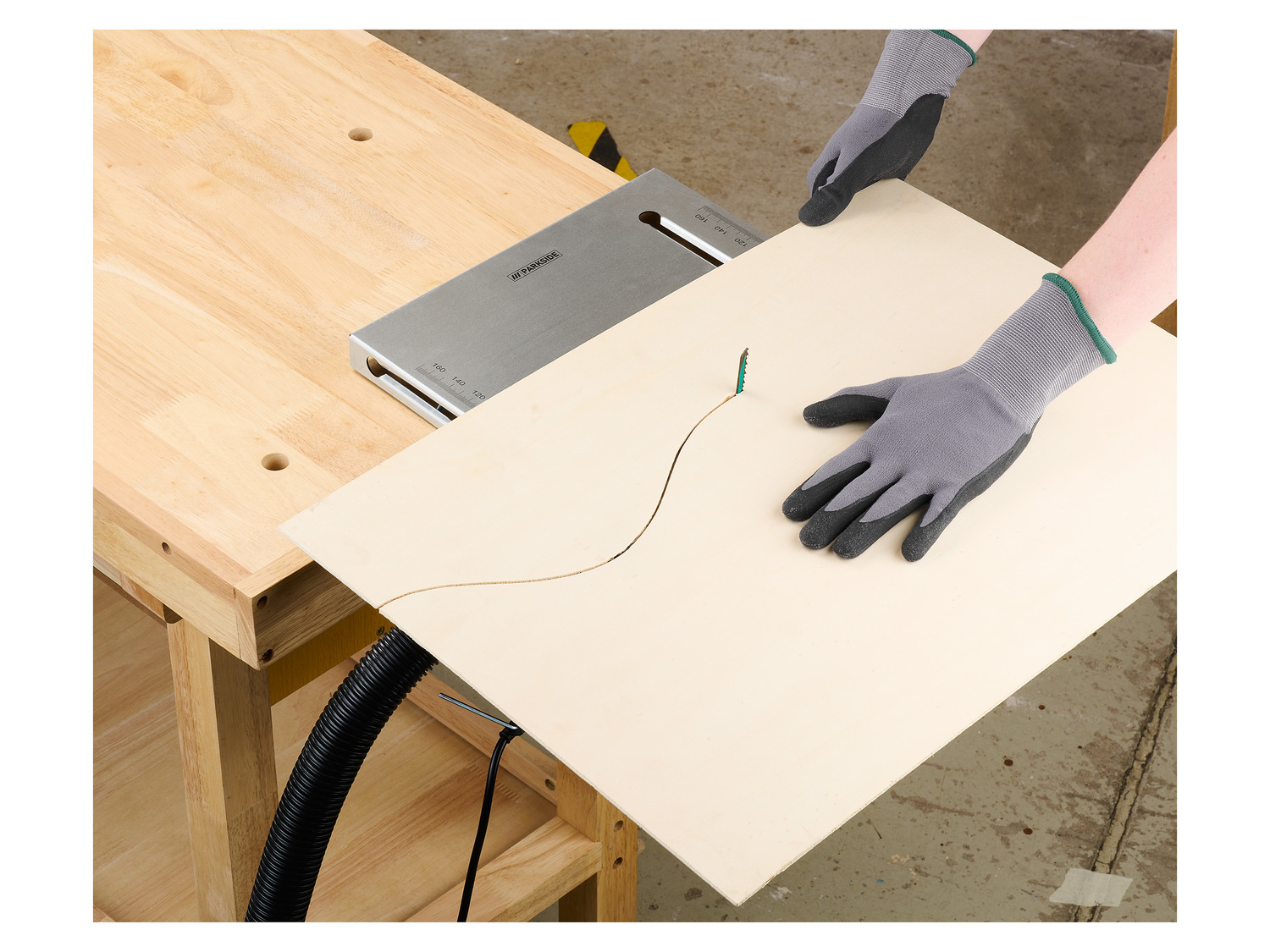 Stůl pro přímočarou pilu PSST A1 | Lidl.cz