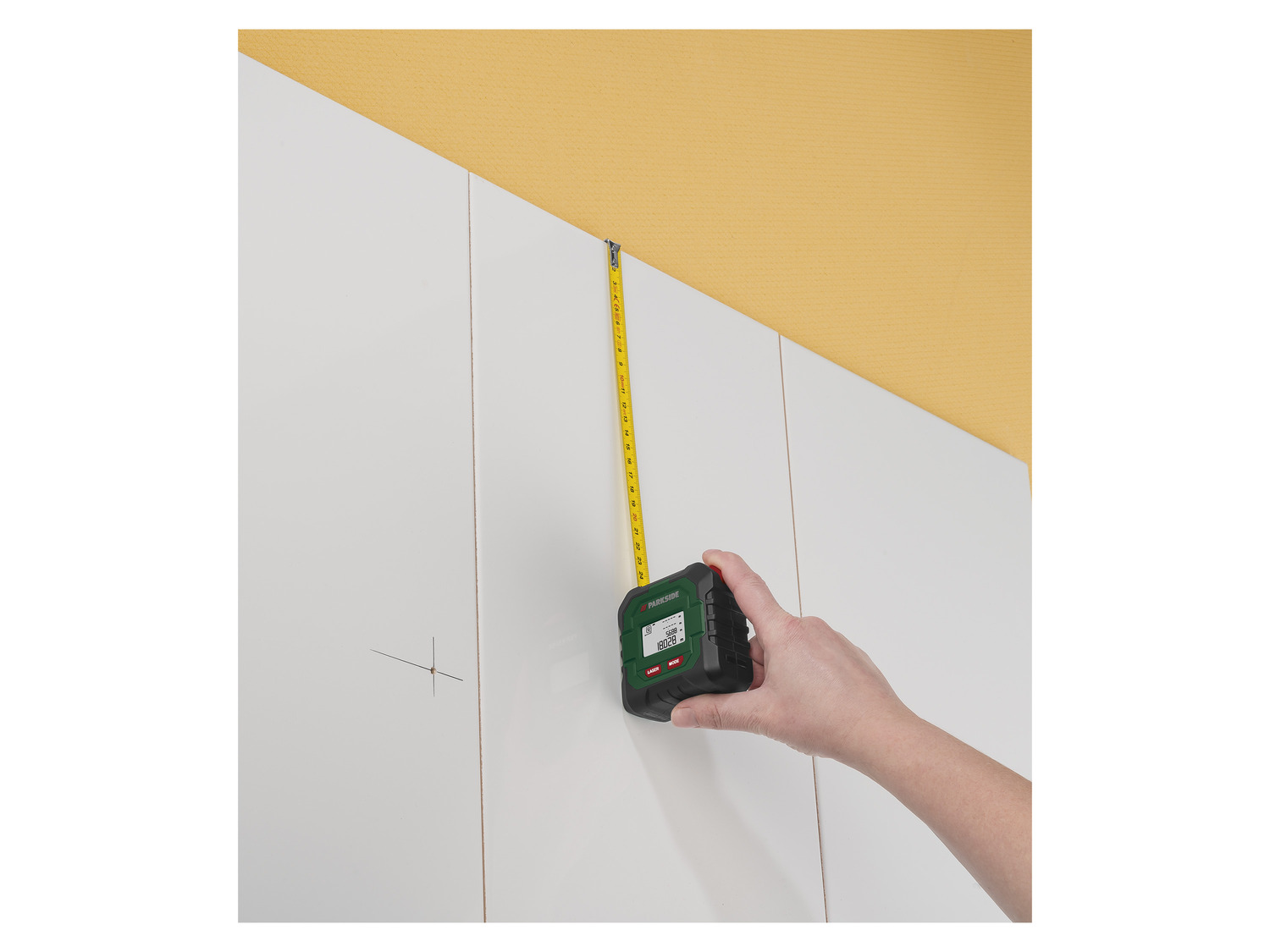 Laserový měřič vzdálenosti s měřicím pásmem PLMB 4 C2